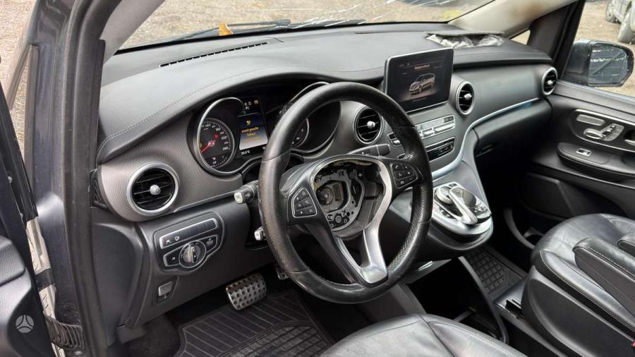 Grey Mercedes-Benz V 250 2019 in Jonava, with an engine capacity of 1.95 L and mileage of 270 thousand km for 17500 €, photo 22 on AUTOMOTO.COM.LV