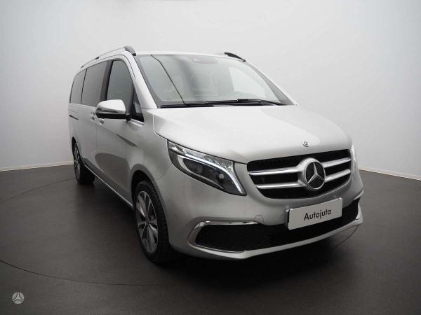 Pelēks Mercedes-Benz V 250 2022 Viļņa, ar dzinēja tilpumu 0.00 L un nobraukumu 126 tūkst. km par 48500 €, foto 3 vietnē AUTOMOTO.COM.LV