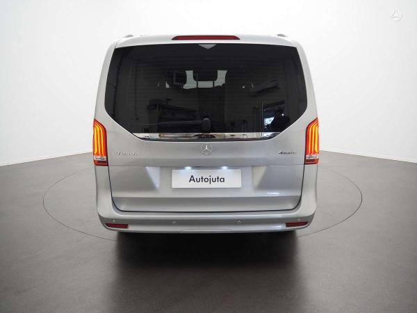 Pelēks Mercedes-Benz V 250 2022 Viļņa, ar dzinēja tilpumu 0.00 L un nobraukumu 126 tūkst. km par 48500 €, foto 5 vietnē AUTOMOTO.COM.LV
