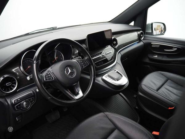 Pelēks Mercedes-Benz V 250 2022 Viļņa, ar dzinēja tilpumu 0.00 L un nobraukumu 126 tūkst. km par 48500 €, foto 10 vietnē AUTOMOTO.COM.LV
