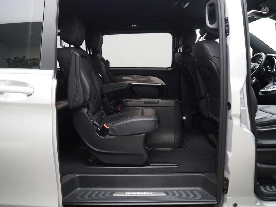 Pelēks Mercedes-Benz V 250 2022 Viļņa, ar dzinēja tilpumu 0.00 L un nobraukumu 126 tūkst. km par 48500 €, foto 20 vietnē AUTOMOTO.COM.LV