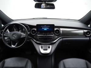 Pelēks Mercedes-Benz V 250 2022 Viļņa, ar dzinēja tilpumu 0.00 L un nobraukumu 126 tūkst. km par 48500 €, foto 22 vietnē AUTOMOTO.COM.LV