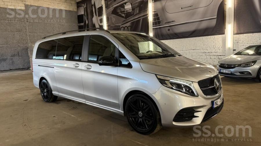 Grey Mercedes-Benz V 250 2022 in Riga, with an engine capacity of 2.00 L and mileage of 107 thousand km for 44900 €, photo 3 on AUTOMOTO.COM.LV