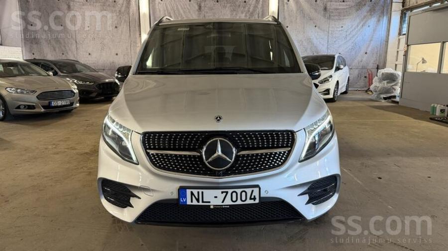 Grey Mercedes-Benz V 250 2022 in Riga, with an engine capacity of 2.00 L and mileage of 107 thousand km for 44900 €, photo 6 on AUTOMOTO.COM.LV