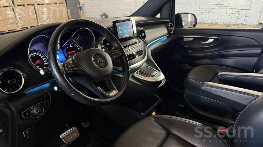 Grey Mercedes-Benz V 250 2022 in Riga, with an engine capacity of 2.00 L and mileage of 107 thousand km for 44900 €, photo 8 on AUTOMOTO.COM.LV