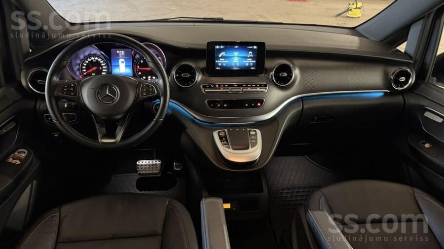Grey Mercedes-Benz V 250 2022 in Riga, with an engine capacity of 2.00 L and mileage of 107 thousand km for 44900 €, photo 12 on AUTOMOTO.COM.LV
