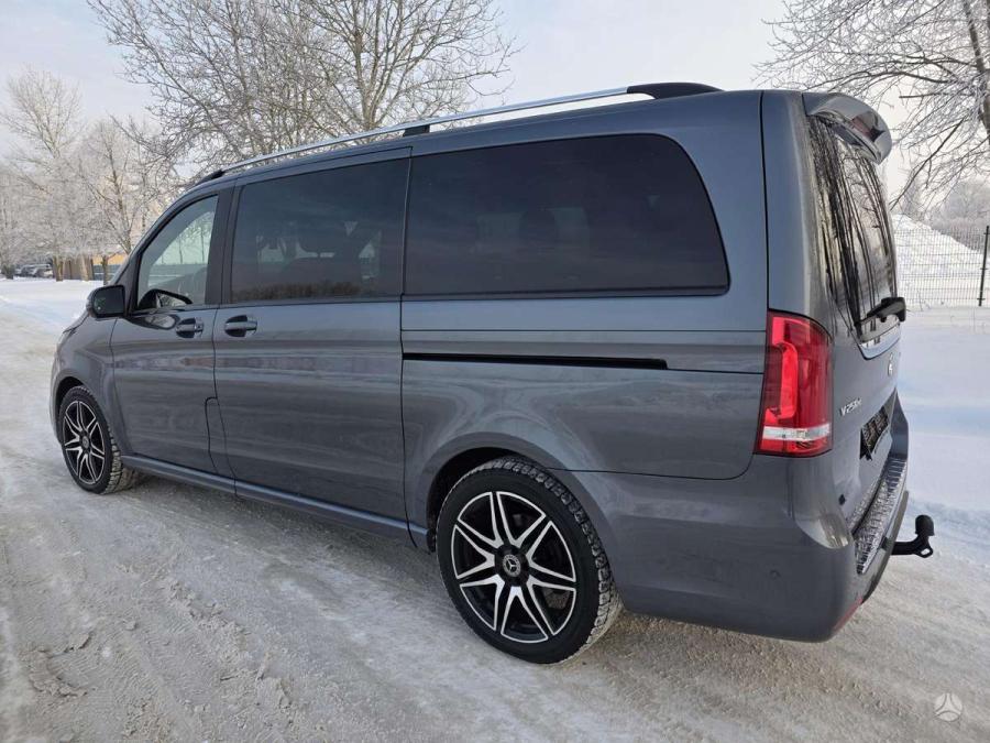 Pelēks Mercedes-Benz V 250 2019 Šauļi, ar dzinēja tilpumu 2.20 L un nobraukumu 300 tūkst. km par 29500 €, foto 3 vietnē AUTOMOTO.COM.LV