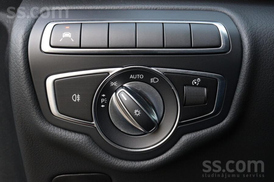 Sarkans Mercedes-Benz V 250 2023 Rīga, ar dzinēja tilpumu 2.00 L un nobraukumu 13 tūkst. km par 55990 €, foto 22 vietnē AUTOMOTO.COM.LV
