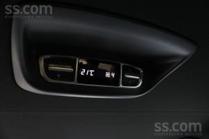 Sarkans Mercedes-Benz V 250 2023 Rīga, ar dzinēja tilpumu 2.00 L un nobraukumu 13 tūkst. km par 55990 €, foto 28 vietnē AUTOMOTO.COM.LV