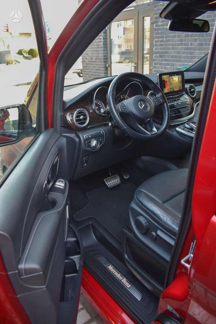Sarkans Mercedes-Benz V 250 2018 Marijampole, ar dzinēja tilpumu 2.14 L un nobraukumu 88 tūkst. km par 39950 €, foto 20 vietnē AUTOMOTO.COM.LV