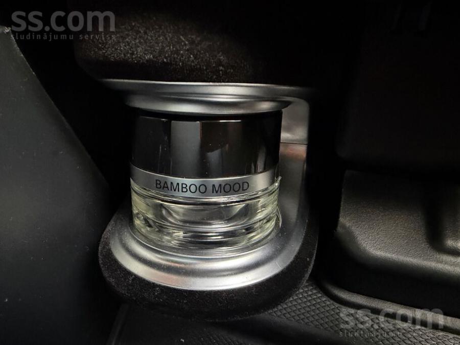 Sarkans Mercedes-Benz V 250 2021 Rīga, ar dzinēja tilpumu 2.00 L un nobraukumu 54 tūkst. km par 45000 €, foto 15 vietnē AUTOMOTO.COM.LV