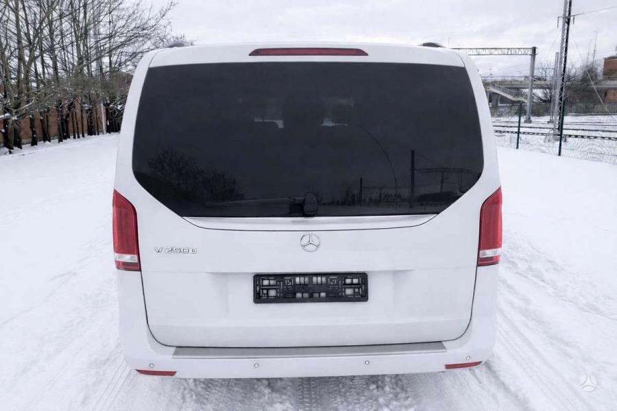 White Mercedes-Benz V 250 2014 in Siauliai, with an engine capacity of 2.10 L and mileage of 374 thousand km for 19500 €, photo 5 on AUTOMOTO.COM.LV