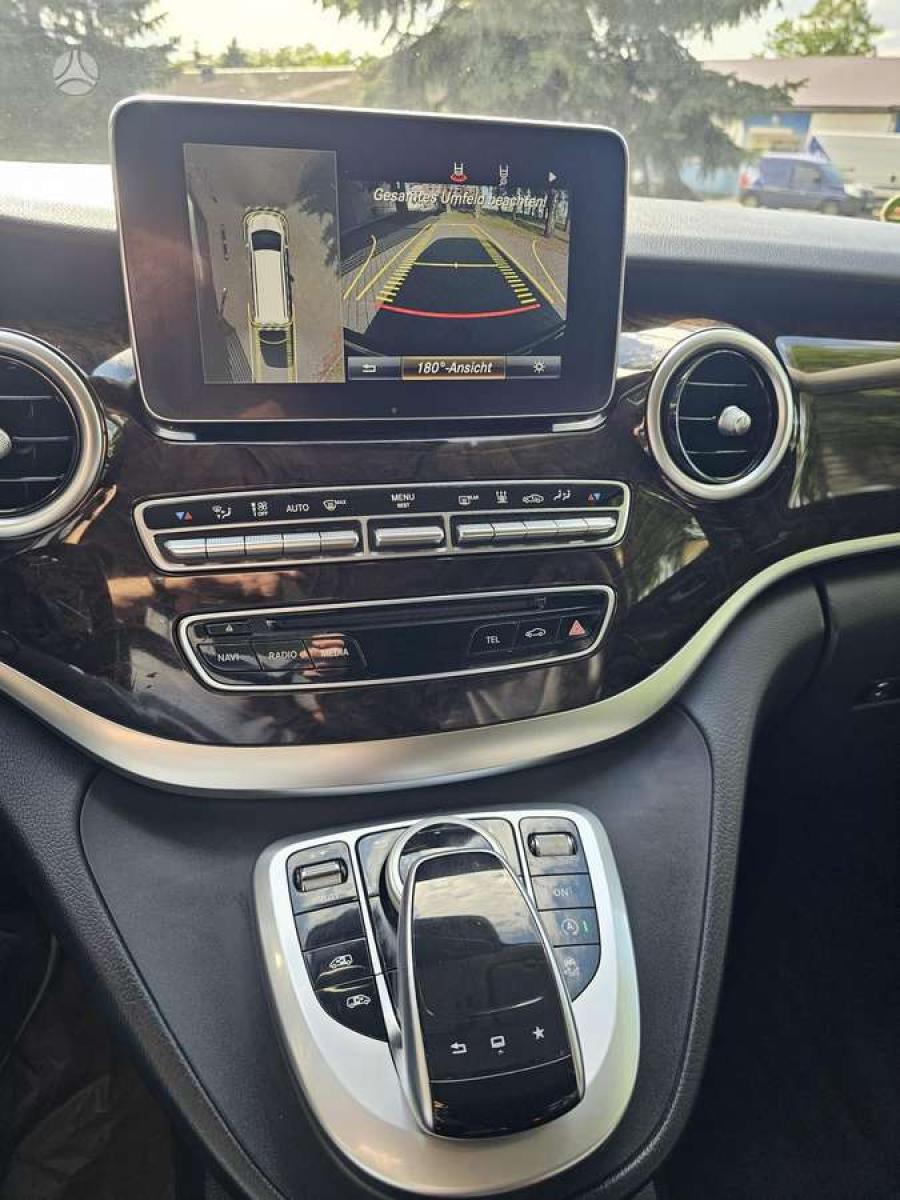 White Mercedes-Benz V 250 2016 in Marijampole, with an engine capacity of 2.14 L and mileage of 240 thousand km for 28900 €, photo 17 on AUTOMOTO.COM.LV