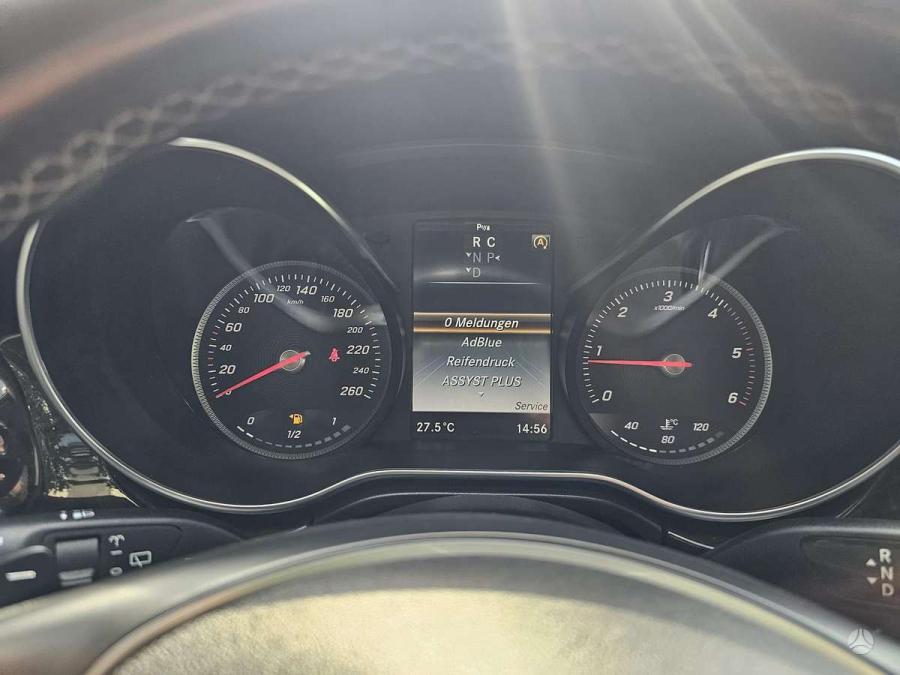 White Mercedes-Benz V 250 2016 in Marijampole, with an engine capacity of 2.14 L and mileage of 240 thousand km for 28900 €, photo 18 on AUTOMOTO.COM.LV