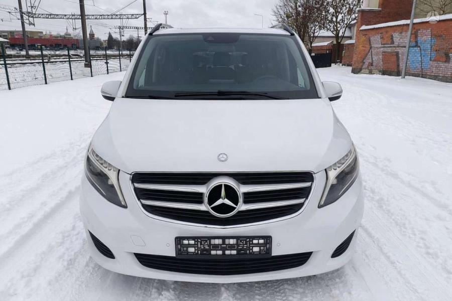 White Mercedes-Benz V 250 2017 in Siauliai, with an engine capacity of 2.00 L and mileage of 374 thousand km for 19500 €, photo 2 on AUTOMOTO.COM.LV