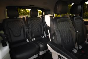 Balts Mercedes-Benz V 250 2015 Rīga, ar dzinēja tilpumu 2.20 L un nobraukumu 196 tūkst. km par 29490 €, foto 9 vietnē AUTOMOTO.COM.LV