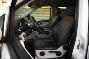 Balts Mercedes-Benz V 250 2015 Rīga, ar dzinēja tilpumu 2.20 L un nobraukumu 196 tūkst. km par 29490 €, foto 15 vietnē AUTOMOTO.COM.LV