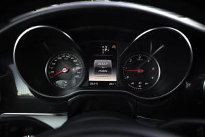 Balts Mercedes-Benz V 250 2015 Rīga, ar dzinēja tilpumu 2.20 L un nobraukumu 196 tūkst. km par 29490 €, foto 24 vietnē AUTOMOTO.COM.LV