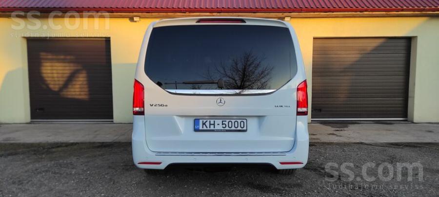 White Mercedes-Benz V 250 2016 in Daugavpils, with an engine capacity of 2.20 L and mileage of 325 thousand km for 40000 €, photo 17 on AUTOMOTO.COM.LV