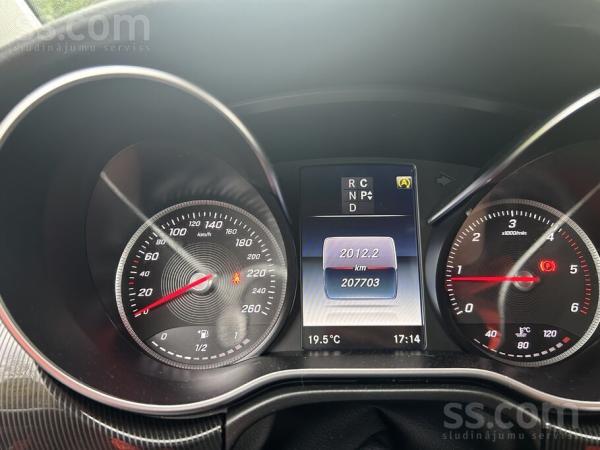 Balts Mercedes-Benz V 250 2016 Rīga, ar dzinēja tilpumu 2.00 L un nobraukumu 208 tūkst. km par 28000 €, foto 8 vietnē AUTOMOTO.COM.LV