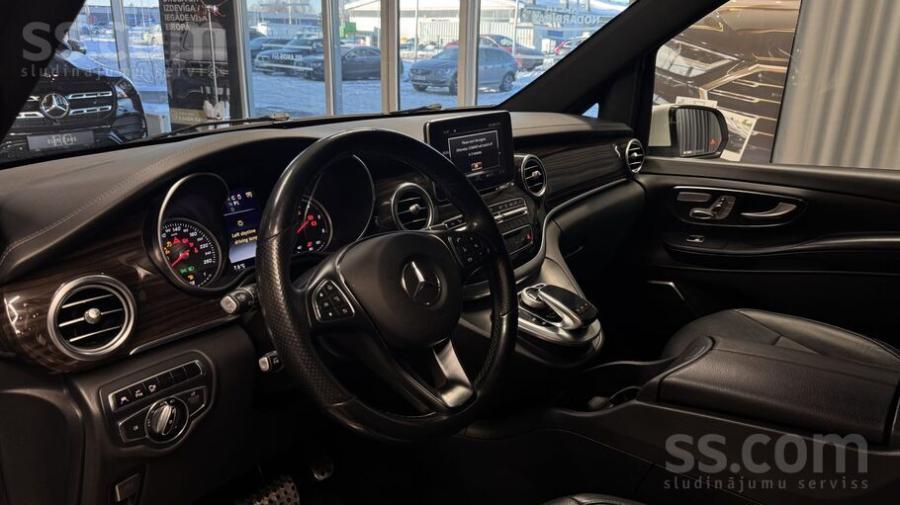 White Mercedes-Benz V 250 2016 in Riga, with an engine capacity of 2.20 L and mileage of 268 thousand km for 29990 €, photo 9 on AUTOMOTO.COM.LV