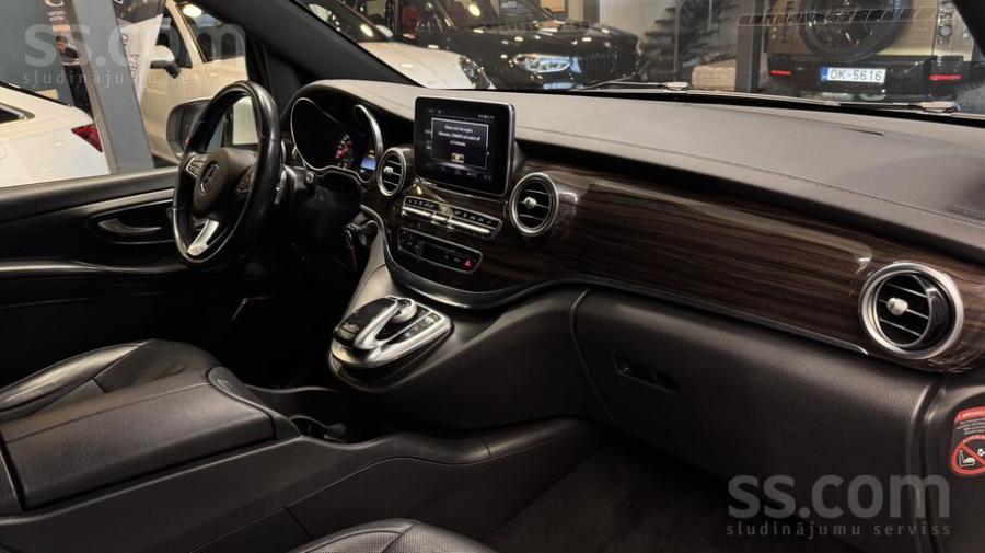White Mercedes-Benz V 250 2016 in Riga, with an engine capacity of 2.20 L and mileage of 268 thousand km for 29990 €, photo 12 on AUTOMOTO.COM.LV