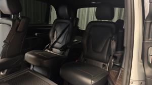 White Mercedes-Benz V 250 2016 in Riga, with an engine capacity of 2.20 L and mileage of 268 thousand km for 29990 €, photo 13 on AUTOMOTO.COM.LV