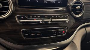 White Mercedes-Benz V 250 2016 in Riga, with an engine capacity of 2.20 L and mileage of 268 thousand km for 29990 €, photo 18 on AUTOMOTO.COM.LV