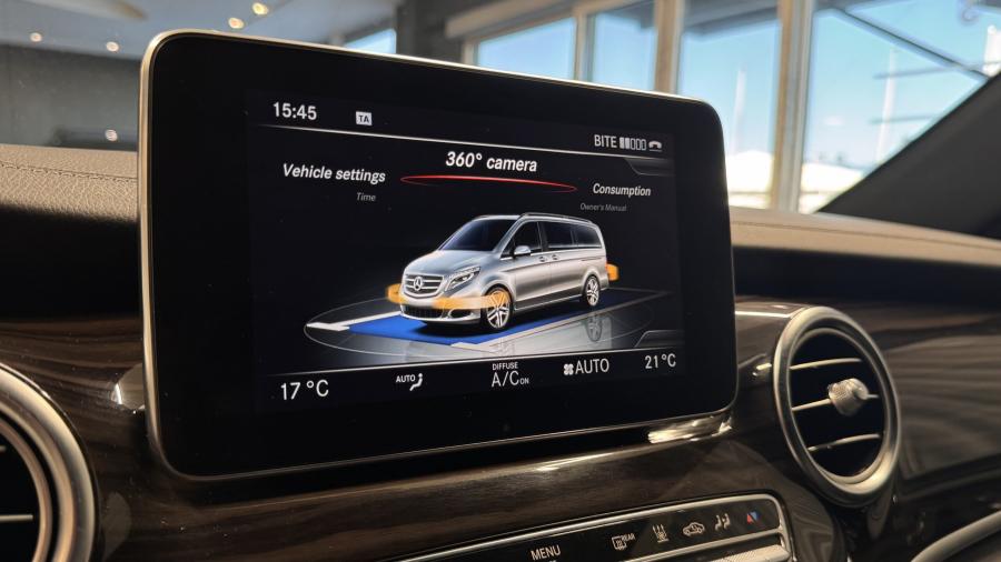 White Mercedes-Benz V 250 2016 in Riga, with an engine capacity of 2.20 L and mileage of 268 thousand km for 29990 €, photo 20 on AUTOMOTO.COM.LV