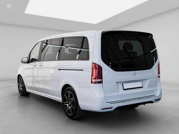 Mercedes-Benz V 250 2019 in Kaunas on AUTOMOTO.COM.LV White Mercedes-Benz V 250 2019 in Kaunas, with an engine capacity of 2.20 L and mileage of 299 thousand km for 30990 €, photo 3 on AUTOMOTO.COM.LV