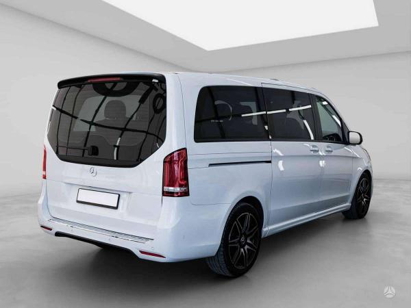 Mercedes-Benz V 250 2019 in Kaunas on AUTOMOTO.COM.LV White Mercedes-Benz V 250 2019 in Kaunas, with an engine capacity of 2.20 L and mileage of 299 thousand km for 30990 €, photo 4 on AUTOMOTO.COM.LV