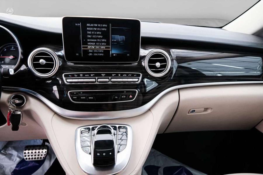 White Mercedes-Benz V 250 2019 in Kaunas, with an engine capacity of 2.20 L and mileage of 299 thousand km for 30990 €, photo 10 on AUTOMOTO.COM.LV