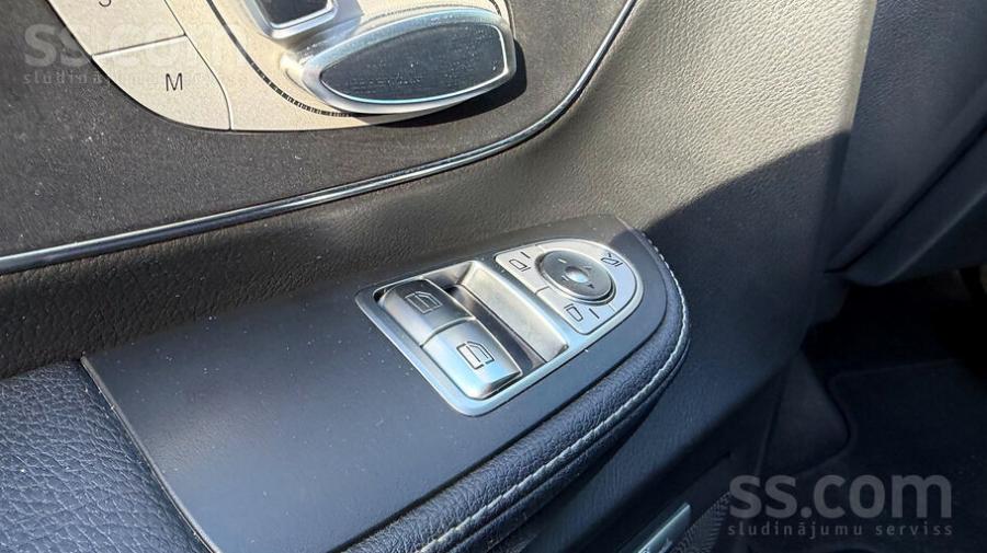 Balts Mercedes-Benz V 250 2021 Liepāja, ar dzinēja tilpumu 2.00 L un nobraukumu 158 tūkst. km par 45000 €, foto 25 vietnē AUTOMOTO.COM.LV