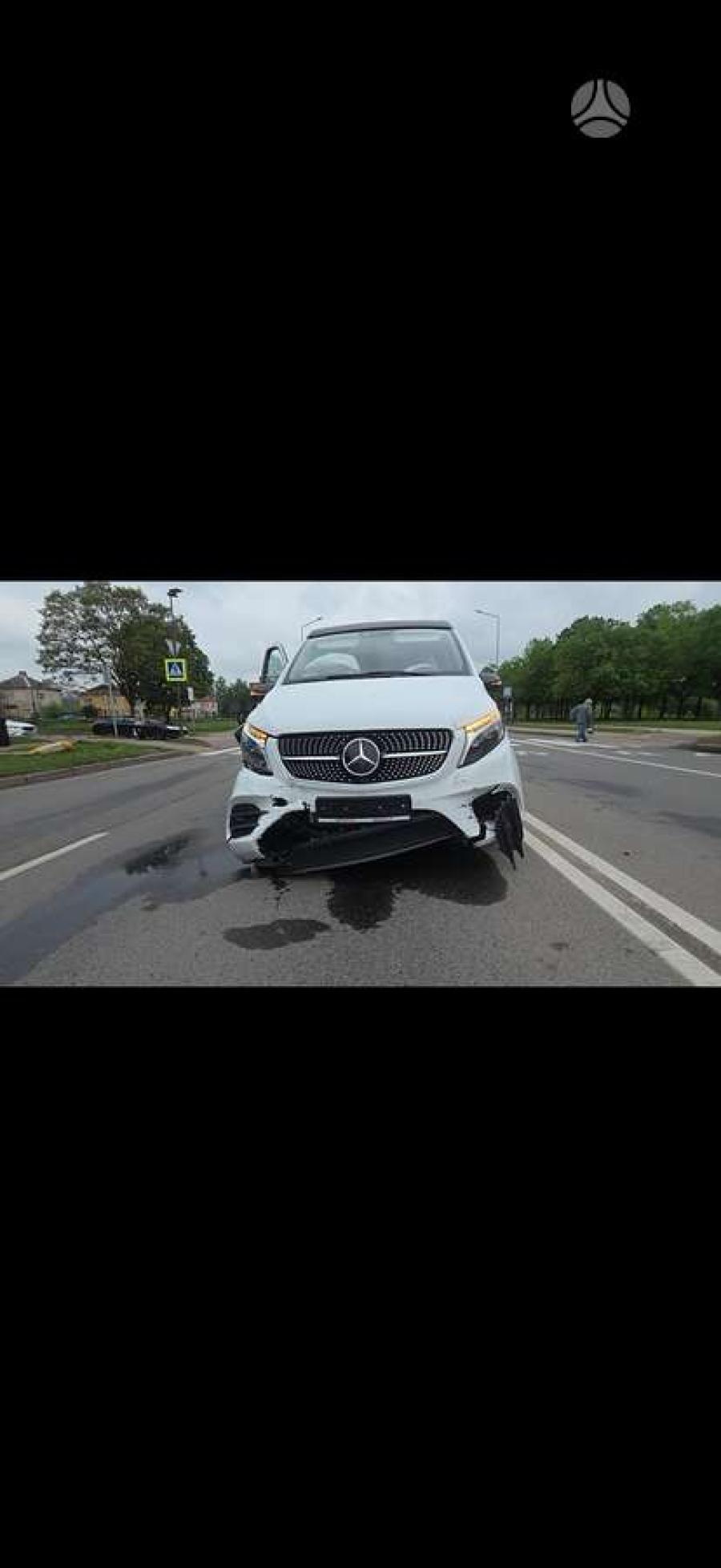 White Mercedes-Benz V 250 2023 in Panevezys, with an engine capacity of 1.95 L and mileage of 31 thousand km for 41500 €, photo 3 on AUTOMOTO.COM.LV