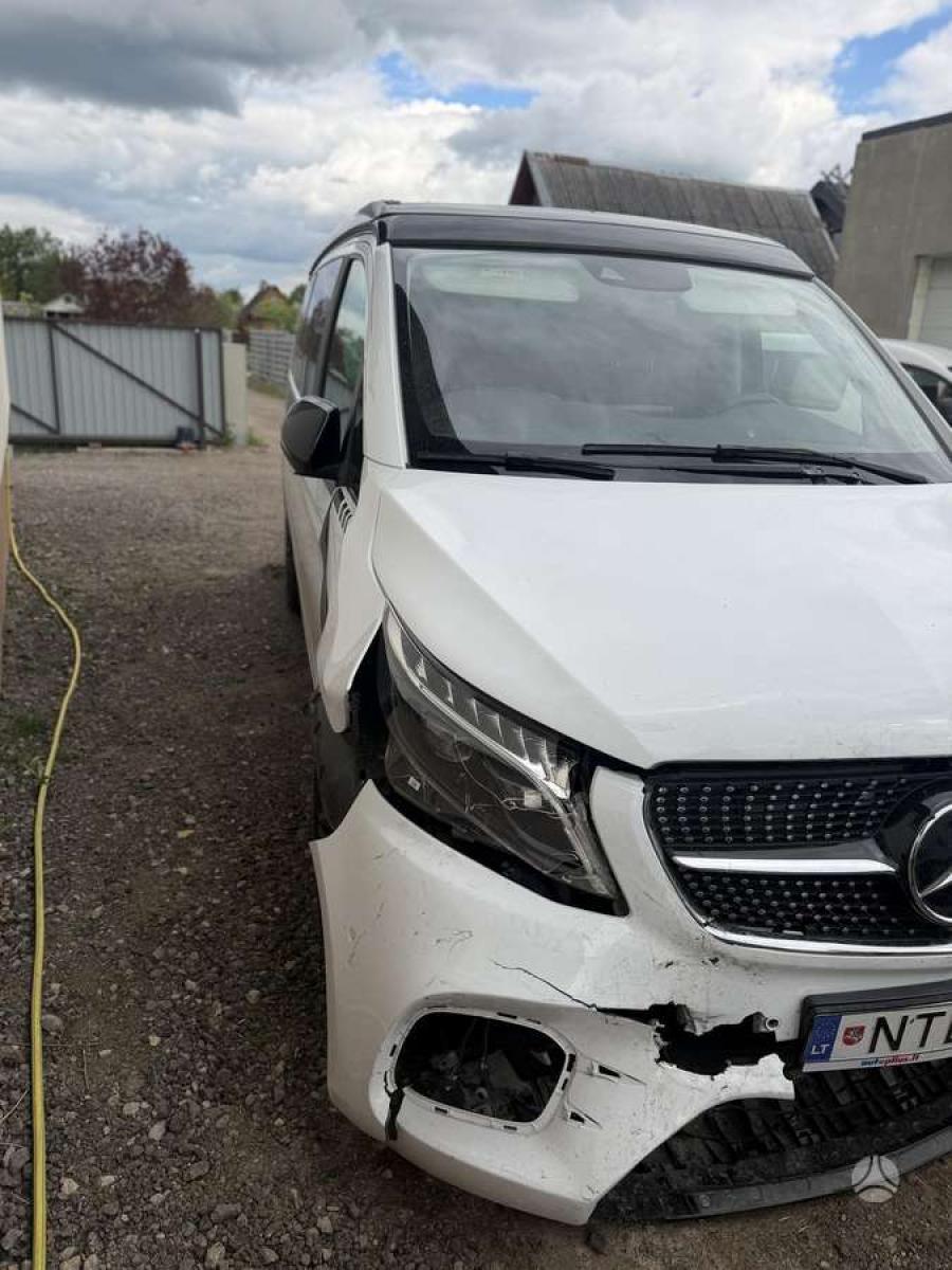 White Mercedes-Benz V 250 2023 in Panevezys, with an engine capacity of 1.95 L and mileage of 31 thousand km for 41500 €, photo 4 on AUTOMOTO.COM.LV