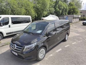 Black Mercedes-Benz V 300 2020 in Klaipeda, with an engine capacity of 1.95 L and mileage of 480 thousand km for 29900 €, photo  on AUTOMOTO.COM.LV