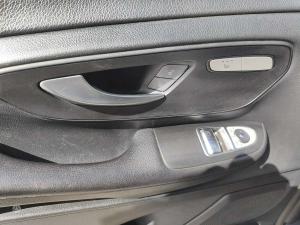 Black Mercedes-Benz V 300 2020 in Klaipeda, with an engine capacity of 1.95 L and mileage of 480 thousand km for 29900 €, photo 7 on AUTOMOTO.COM.LV