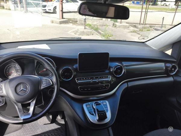 Black Mercedes-Benz V 300 2020 in Klaipeda, with an engine capacity of 1.95 L and mileage of 480 thousand km for 29900 €, photo 7 on AUTOMOTO.COM.LV