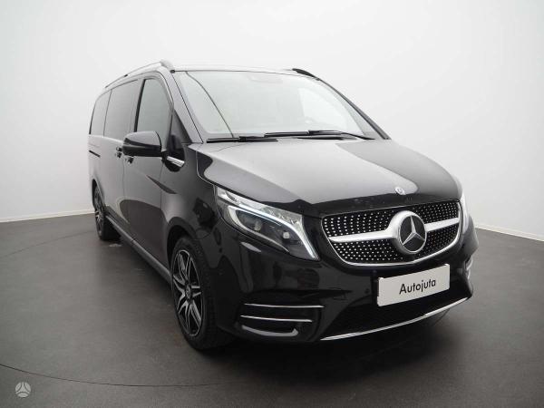 Black Mercedes-Benz V 300 2020 in Vilnius, with an engine capacity of 1.95 L and mileage of 147 thousand km for 53500 €, photo 3 on AUTOMOTO.COM.LV