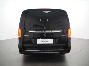 Black Mercedes-Benz V 300 2020 in Vilnius, with an engine capacity of 1.95 L and mileage of 147 thousand km for 53500 €, photo 6 on AUTOMOTO.COM.LV
