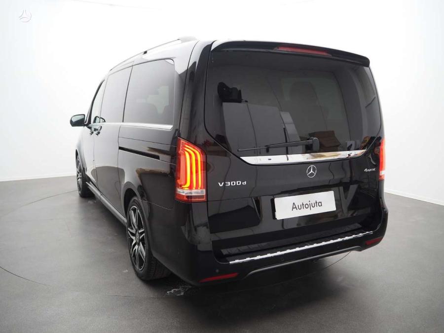 Black Mercedes-Benz V 300 2020 in Vilnius, with an engine capacity of 1.95 L and mileage of 147 thousand km for 53500 €, photo 7 on AUTOMOTO.COM.LV