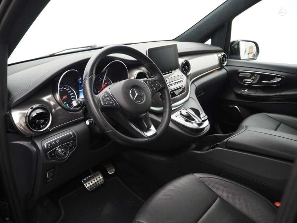 Black Mercedes-Benz V 300 2020 in Vilnius, with an engine capacity of 1.95 L and mileage of 147 thousand km for 53500 €, photo 9 on AUTOMOTO.COM.LV