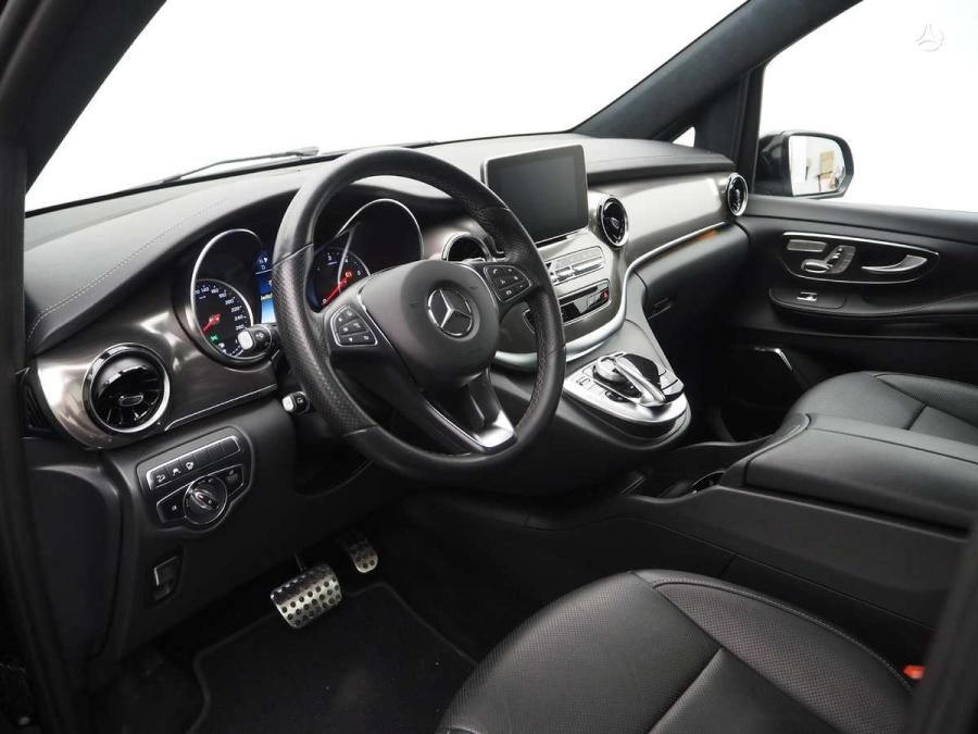 Black Mercedes-Benz V 300 2020 in Vilnius, with an engine capacity of 1.95 L and mileage of 147 thousand km for 53500 €, photo 10 on AUTOMOTO.COM.LV