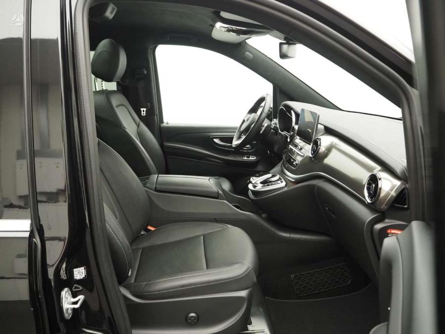 Black Mercedes-Benz V 300 2020 in Vilnius, with an engine capacity of 1.95 L and mileage of 147 thousand km for 53500 €, photo 12 on AUTOMOTO.COM.LV