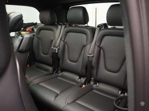 Black Mercedes-Benz V 300 2020 in Vilnius, with an engine capacity of 1.95 L and mileage of 147 thousand km for 53500 €, photo 19 on AUTOMOTO.COM.LV