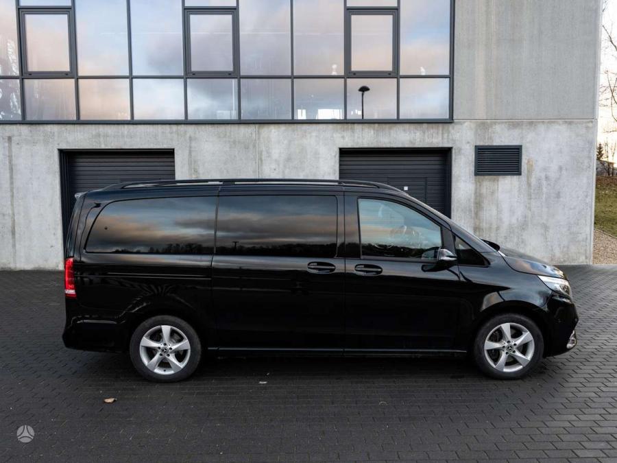 Black Mercedes-Benz V 300 2021 in Plunge, with an engine capacity of 1.95 L and mileage of 148 thousand km for 53500 €, photo 5 on AUTOMOTO.COM.LV