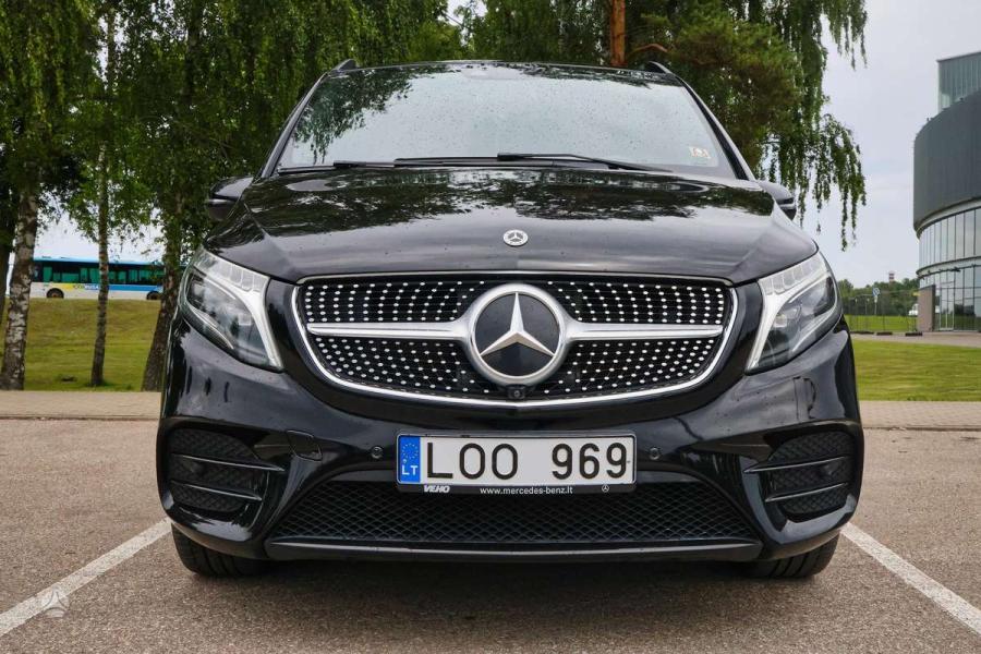 Black Mercedes-Benz V 300 2022 in Kedainiai, with an engine capacity of 1.95 L and mileage of 128 thousand km for 59000 €, photo 5 on AUTOMOTO.COM.LV