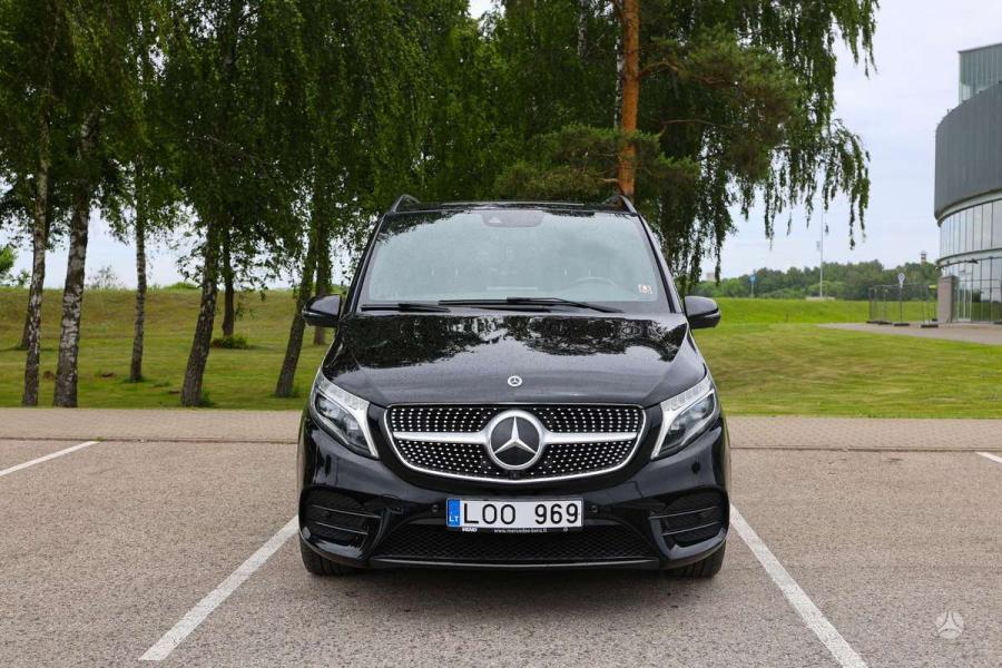 Black Mercedes-Benz V 300 2022 in Kedainiai, with an engine capacity of 1.95 L and mileage of 128 thousand km for 59000 €, photo 6 on AUTOMOTO.COM.LV