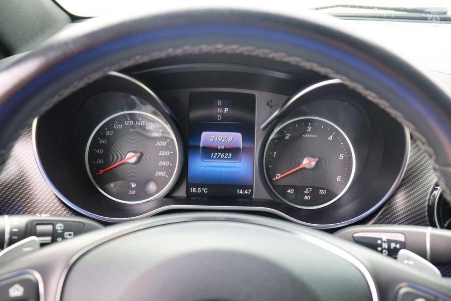 Black Mercedes-Benz V 300 2022 in Kedainiai, with an engine capacity of 1.95 L and mileage of 128 thousand km for 59000 €, photo 12 on AUTOMOTO.COM.LV