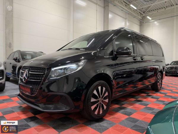 Melns Mercedes-Benz V 300 2024 Viļņa, ar dzinēja tilpumu 1.95 L un nobraukumu 30 tūkst. km par 79900 €, foto  vietnē AUTOMOTO.COM.LV